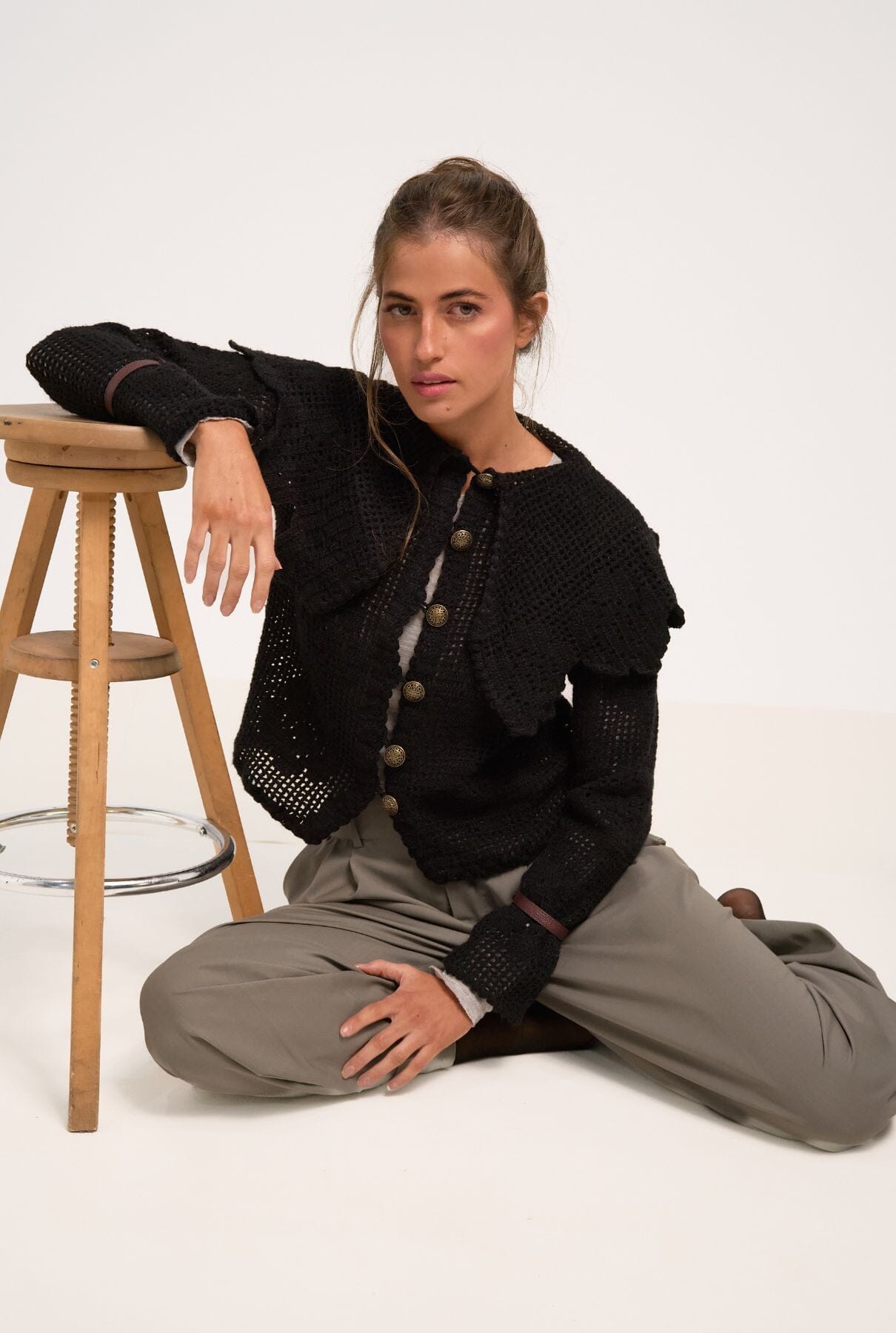 Eiina Brand Luce Aniz Black Cardigan with Floral Crochet – ES Fascinante