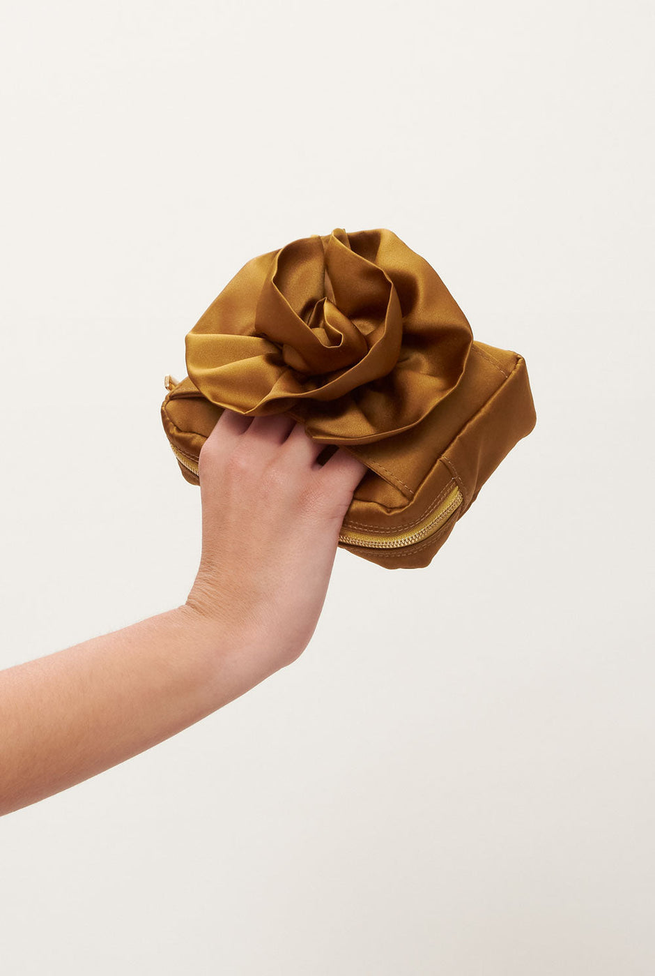 Celina Martín – ES Fascinante